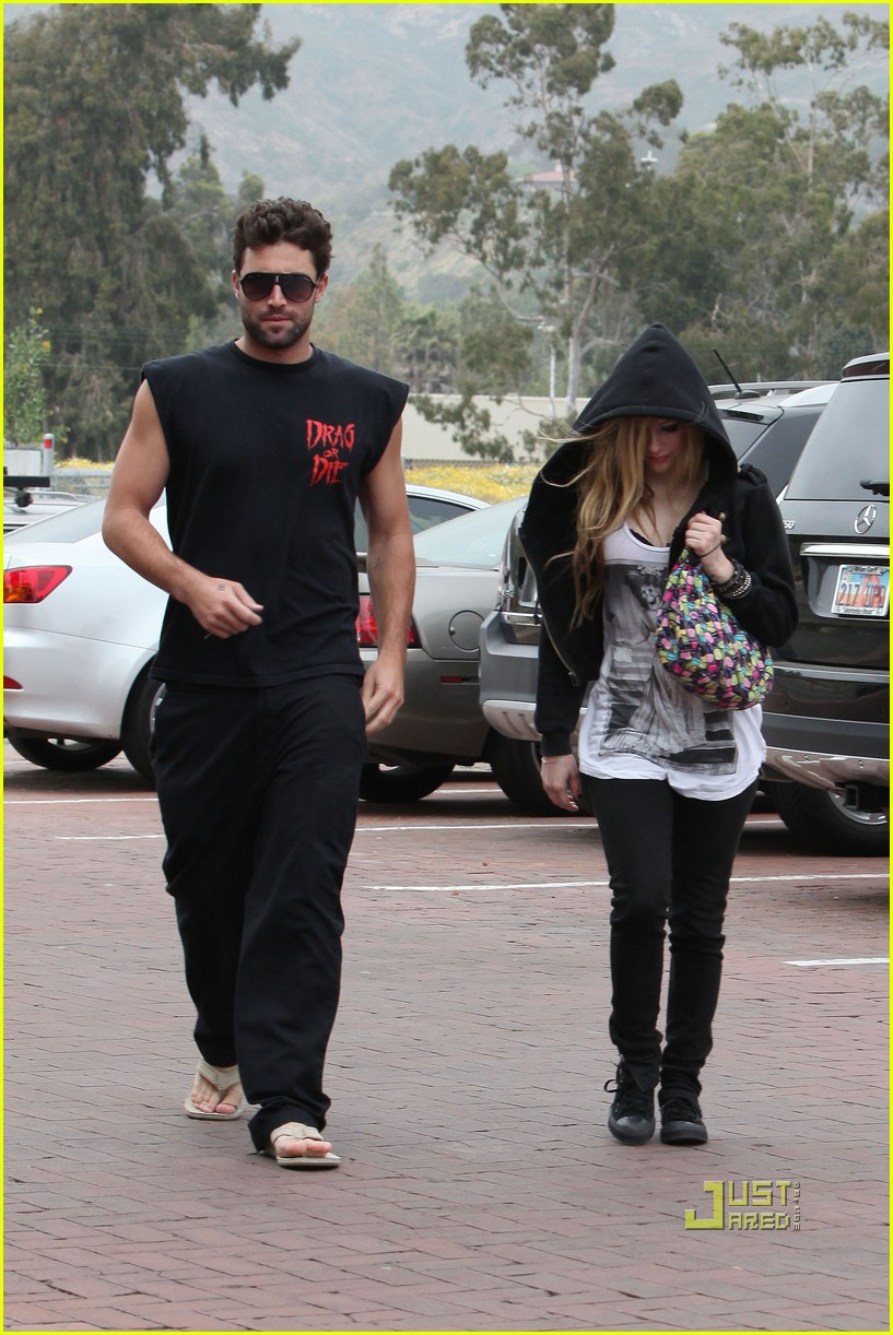 Avril Lavigne & Brody Jenner: Taverna Tony Couple : Photo 2451209 ...