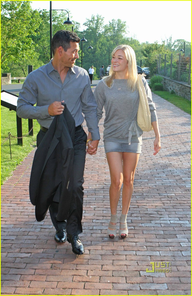 LeAnn Rimes & Eddie Cibrian: Blue Hill: Photo 2450806 | Eddie Cibrian ...