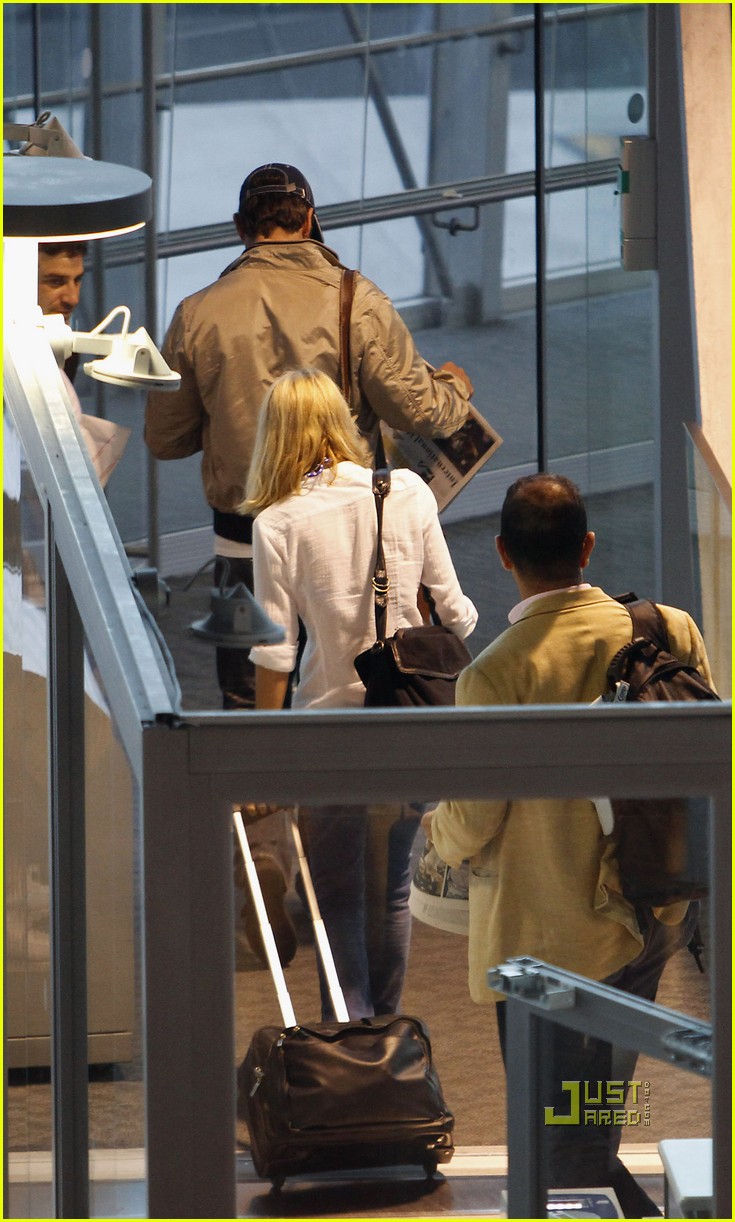 Gerard Butler is a NICE Man: Photo 2453022 | Gerard Butler Photos ...