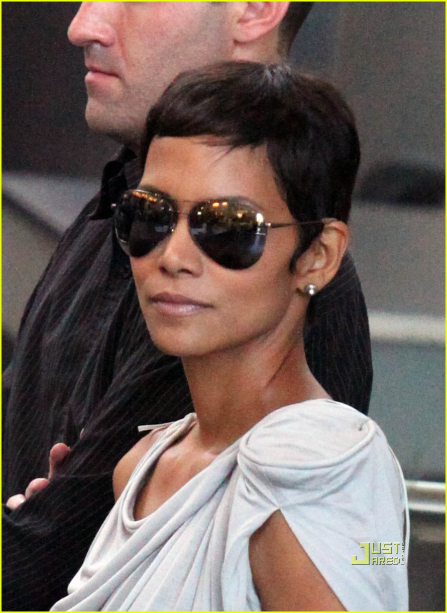Halle Berry: Cleobella Classy: Photo 2454596 | Halle Berry Photos ...