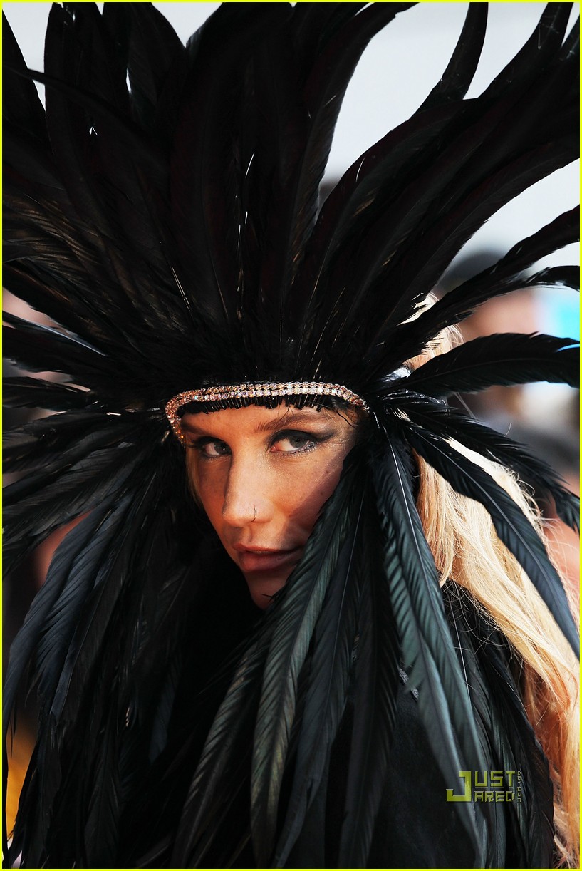Kesha Tooth Headpiece