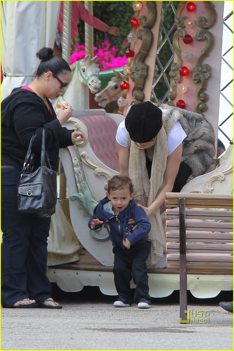 Jennifer Lopez & Marc Anthony: Pucci Pair: Photo 2449329 | Benny Medina ...