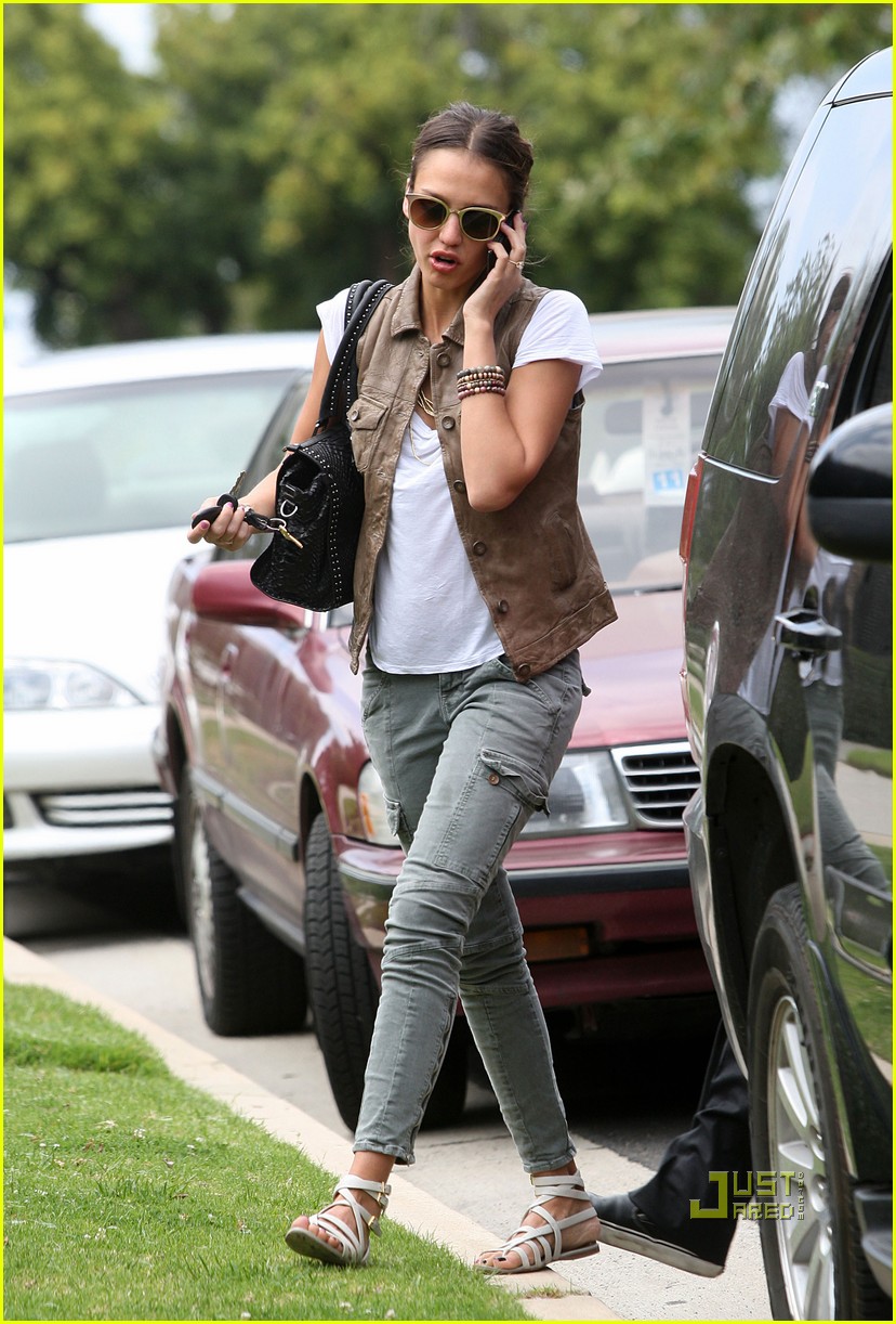 Jessica Alba: Jimmy Kimmel Live on Sunday!: Photo 2458307 | Jessica ...