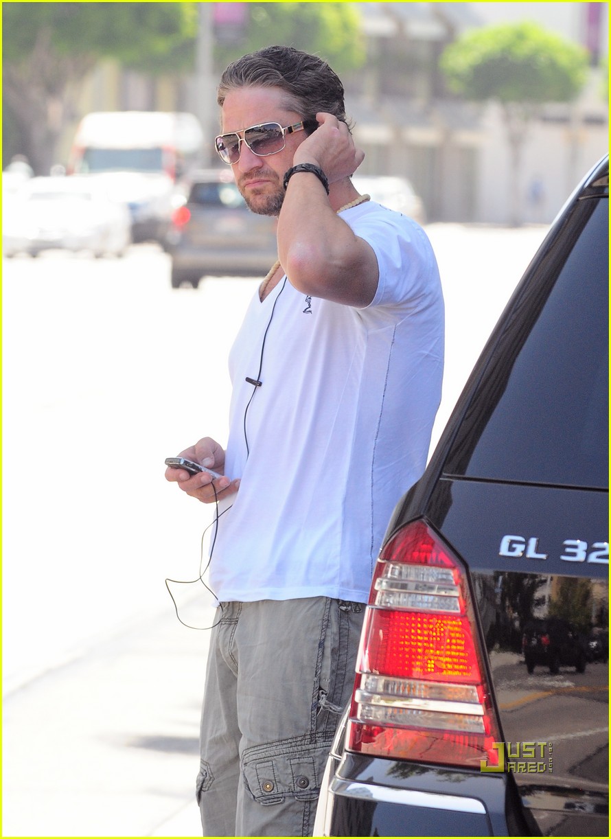 Gerard Butler: Errands Running Rugged: Photo 2459057 | Gerard Butler ...