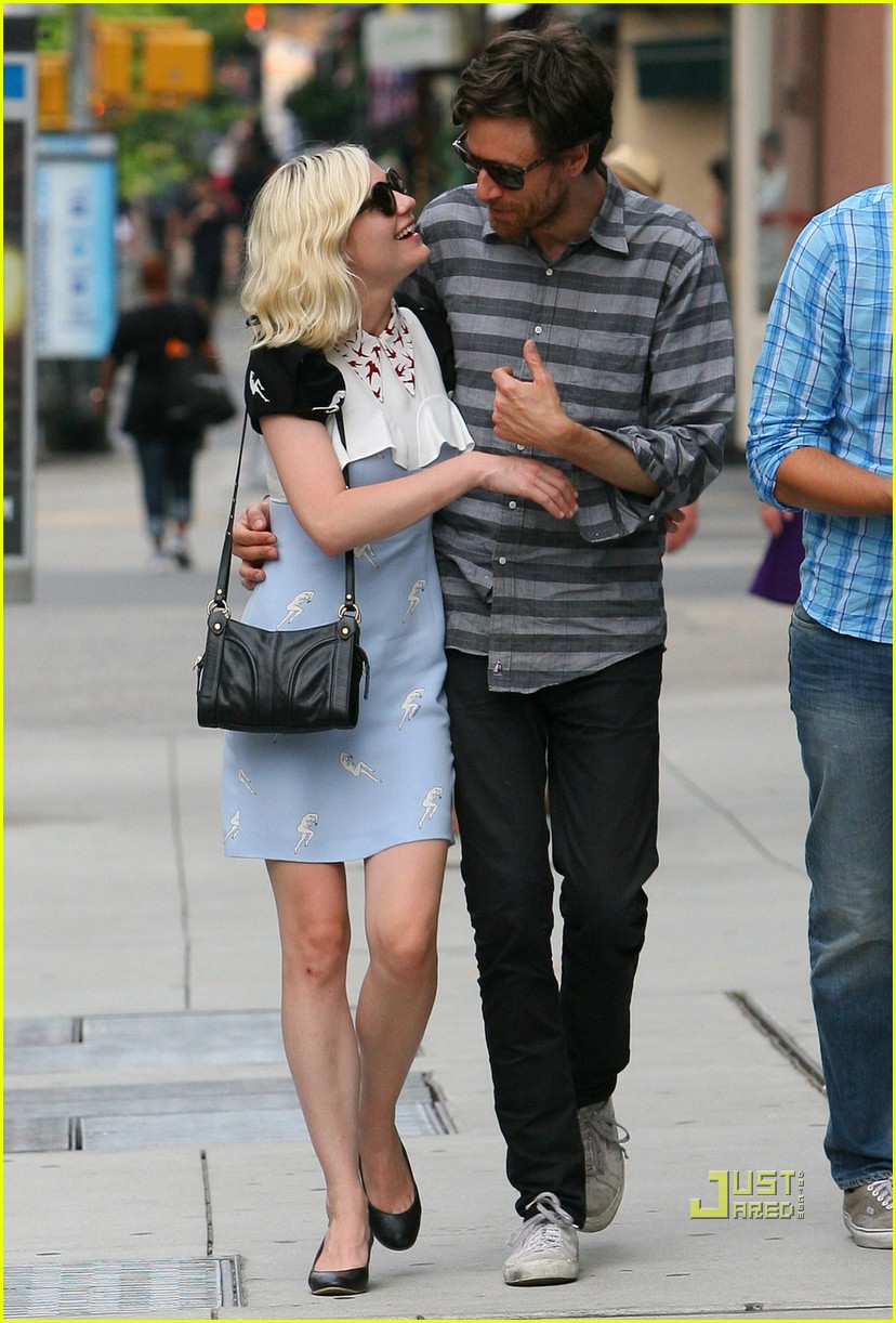 Kirsten Dunst & Jason Boesel: Soho Stroll: Photo 2462159 | Jason Boesel ...