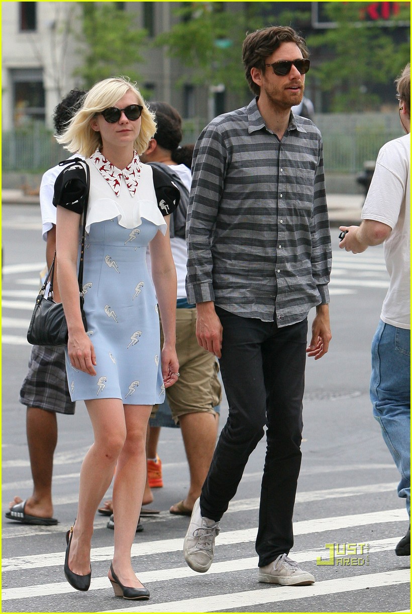 Kirsten Dunst & Jason Boesel: Soho Stroll: Photo 2462160 | Jason Boesel ...