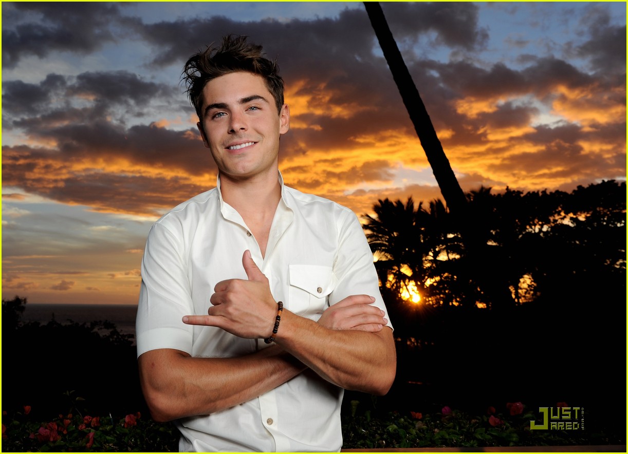Zac Efron Shines in Maui: Photo 2460013 | Zac Efron Photos | Just Jared ...