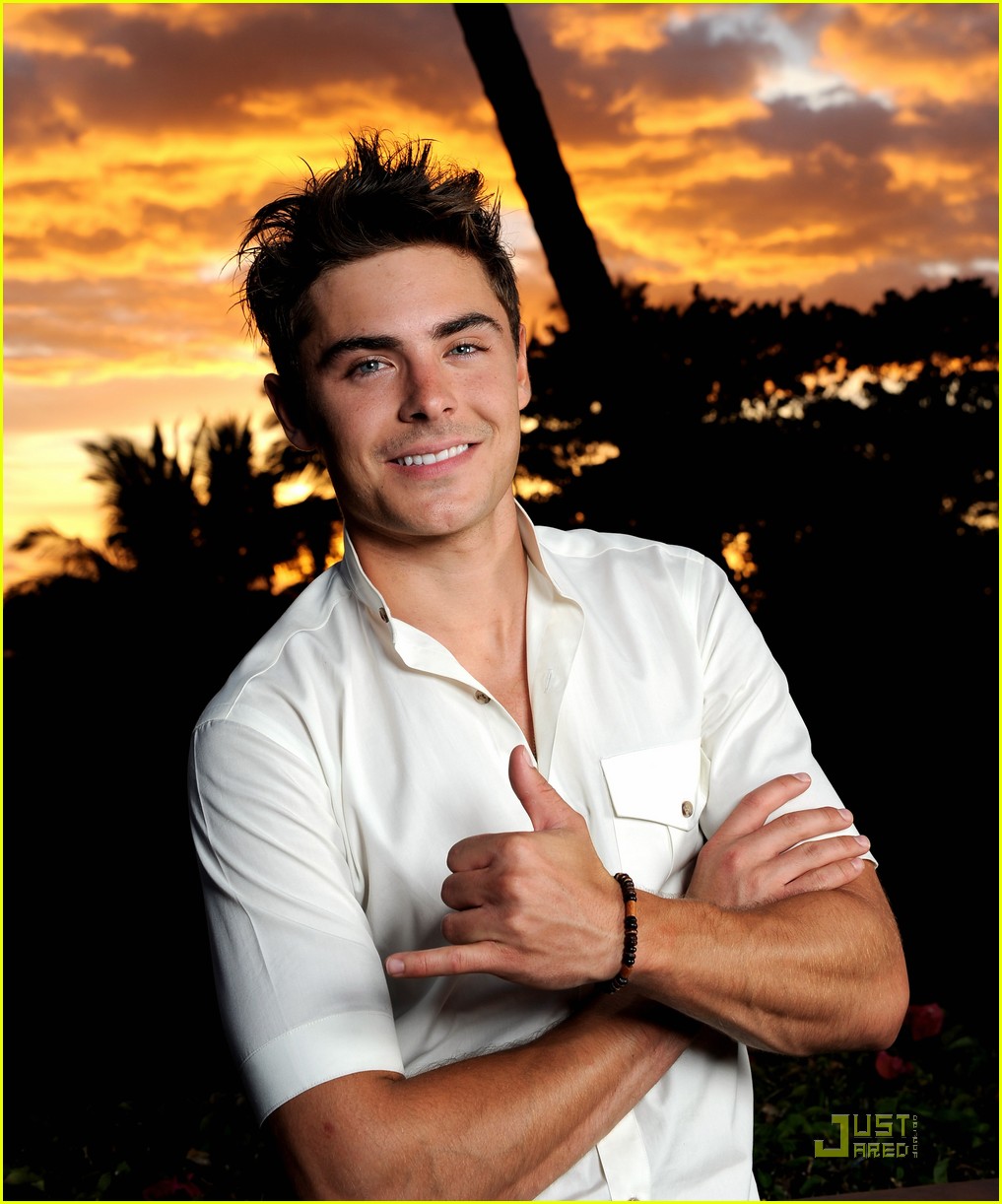 Zac Efron Shines in Maui: Photo 2460022 | Zac Efron Photos | Just Jared ...
