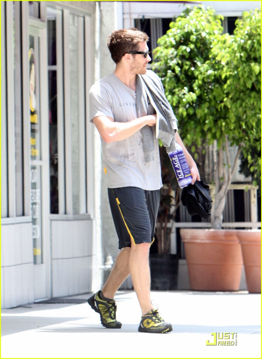 Jake Gyllenhaal: My Abs Make Me Who I Am: Photo 2456117 | Jake ...