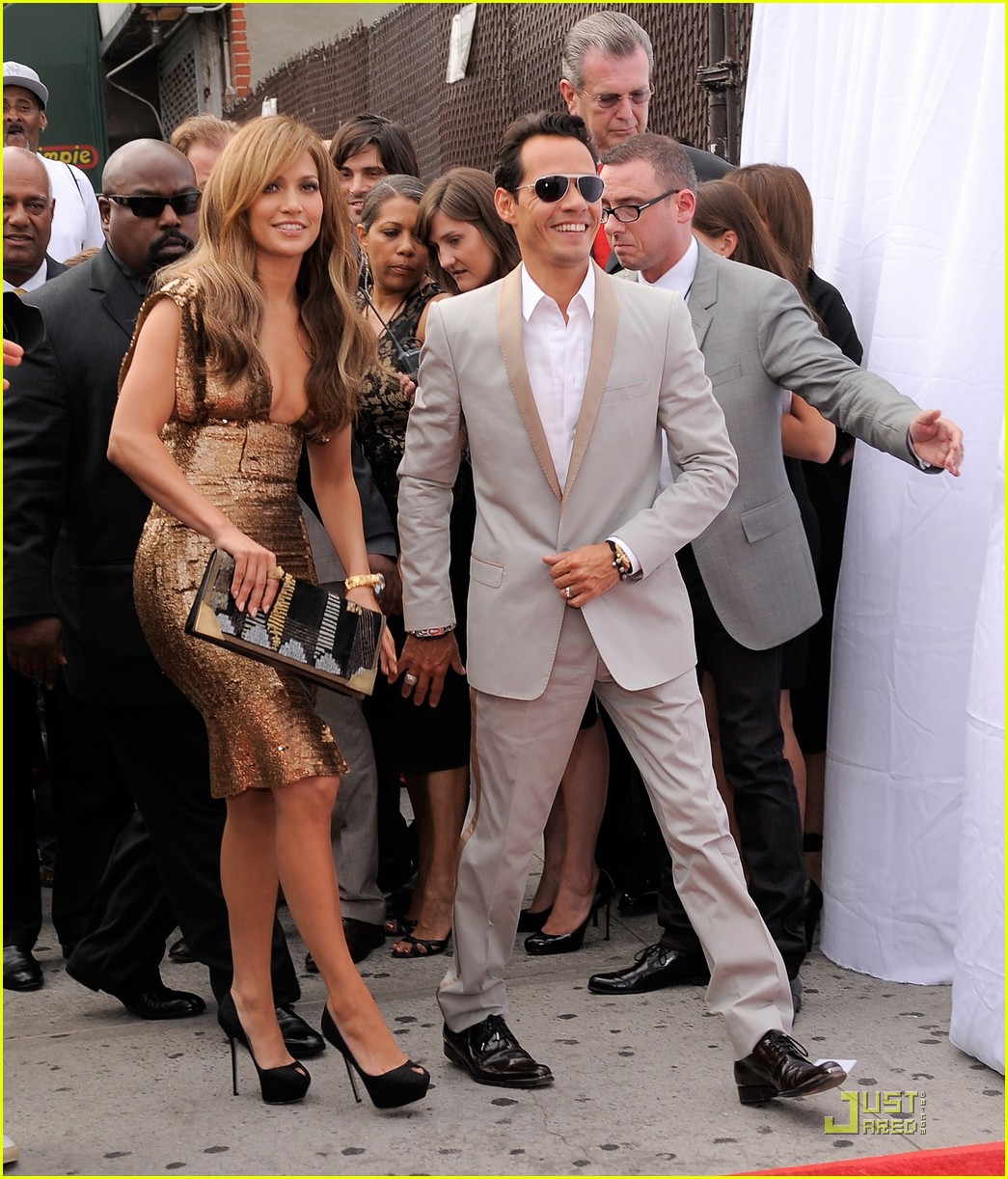 Jennifer Lopez & Marc Anthony Win Apollo Theater's Humanitarian Award ...