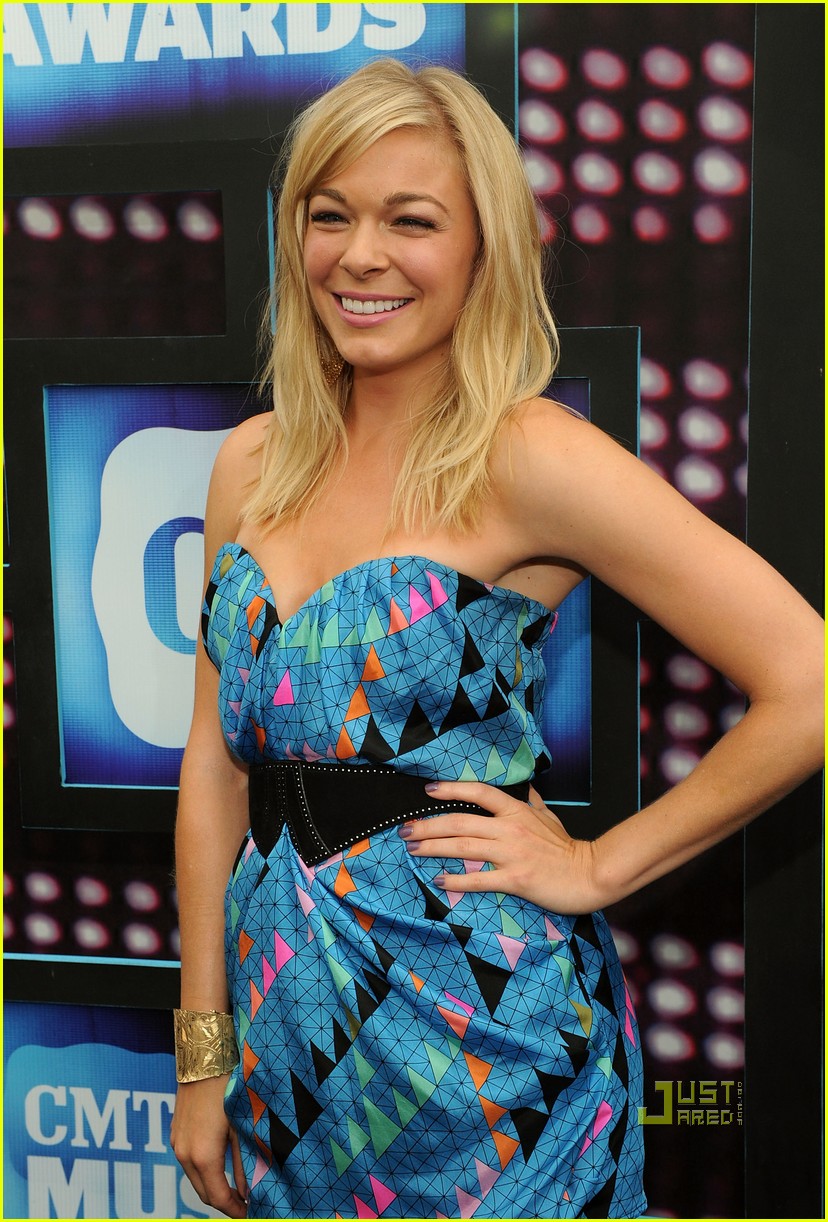 LeAnn Rimes: CMT Music Awards!: Photo 2457615 | LeAnn Rimes Photos ...