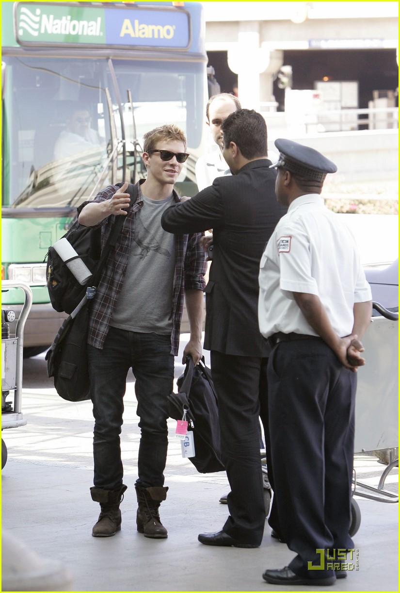 Xavier Samuel: Goodbye LA, Hello Madrid!: Photo 2462114 | Twilight ...