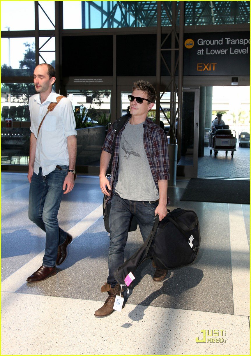 Xavier Samuel: Goodbye LA, Hello Madrid!: Photo 2462117 | Twilight ...