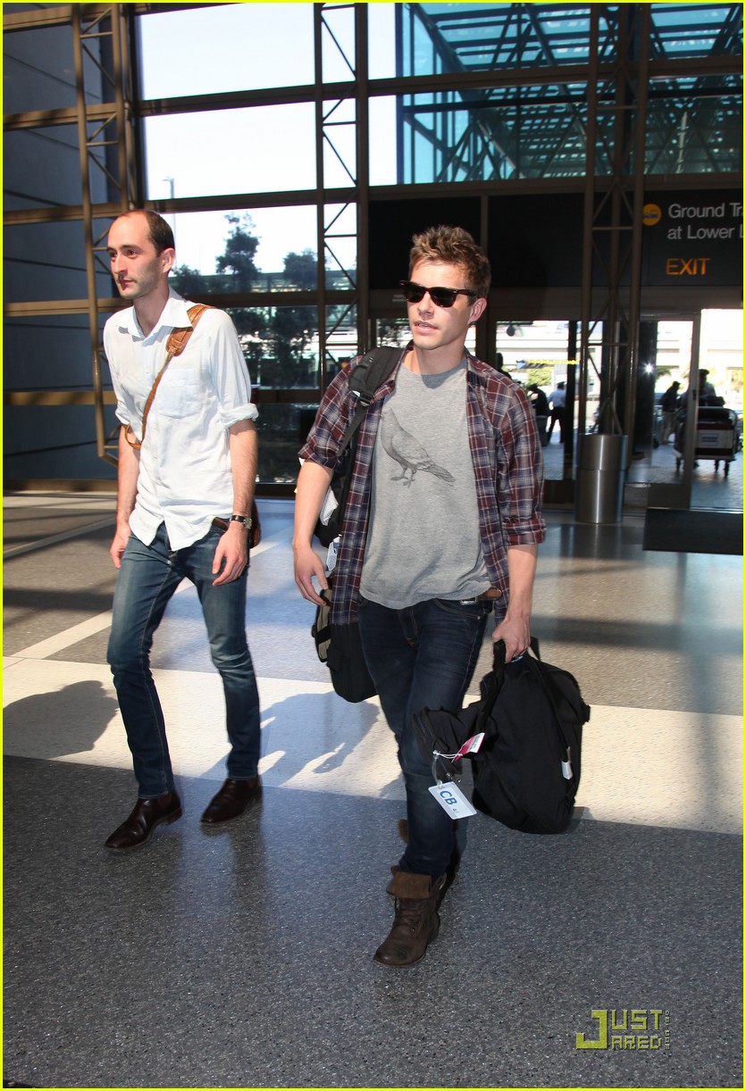 Xavier Samuel: Goodbye LA, Hello Madrid!: Photo 2462118 | Twilight ...