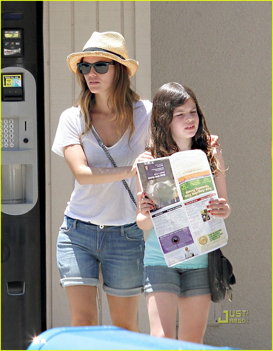 Rachel Bilson: Zoo Trip with Family!: Photo 2465923 | Rachel Bilson ...