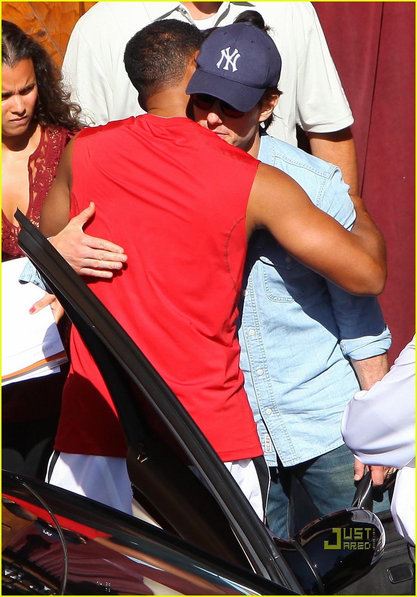 Tom Cruise & Will Smith Hug It Out Saddle Ranch Style: Photo 2465702 ...