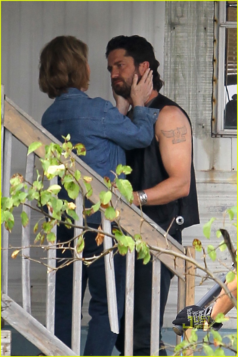 Gerard Butler is the Machine Gun Preacher: Photo 2465467 | Gerard ...