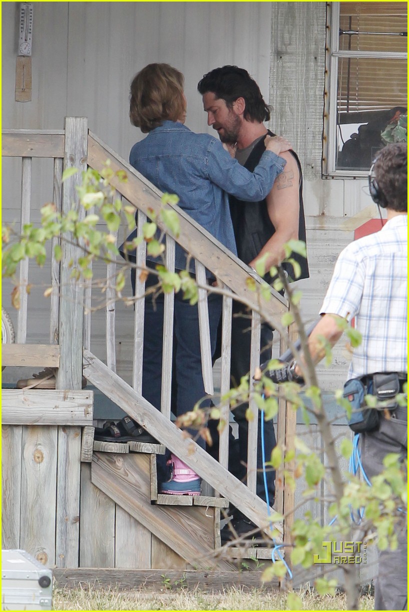 Gerard Butler is the Machine Gun Preacher: Photo 2465472 | Gerard ...