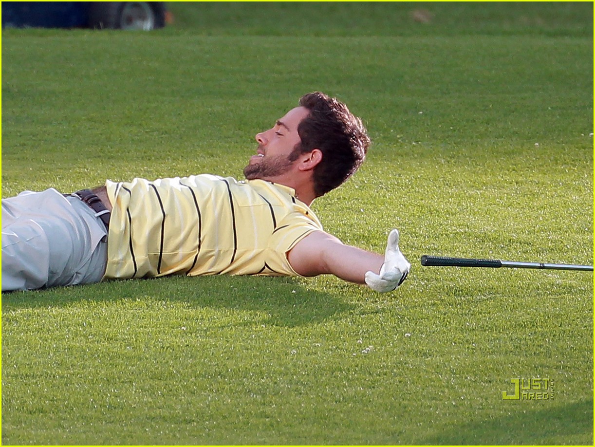 Zachary Levi: Treasure Trail Edition: Photo 2466737 | Shirtless ...