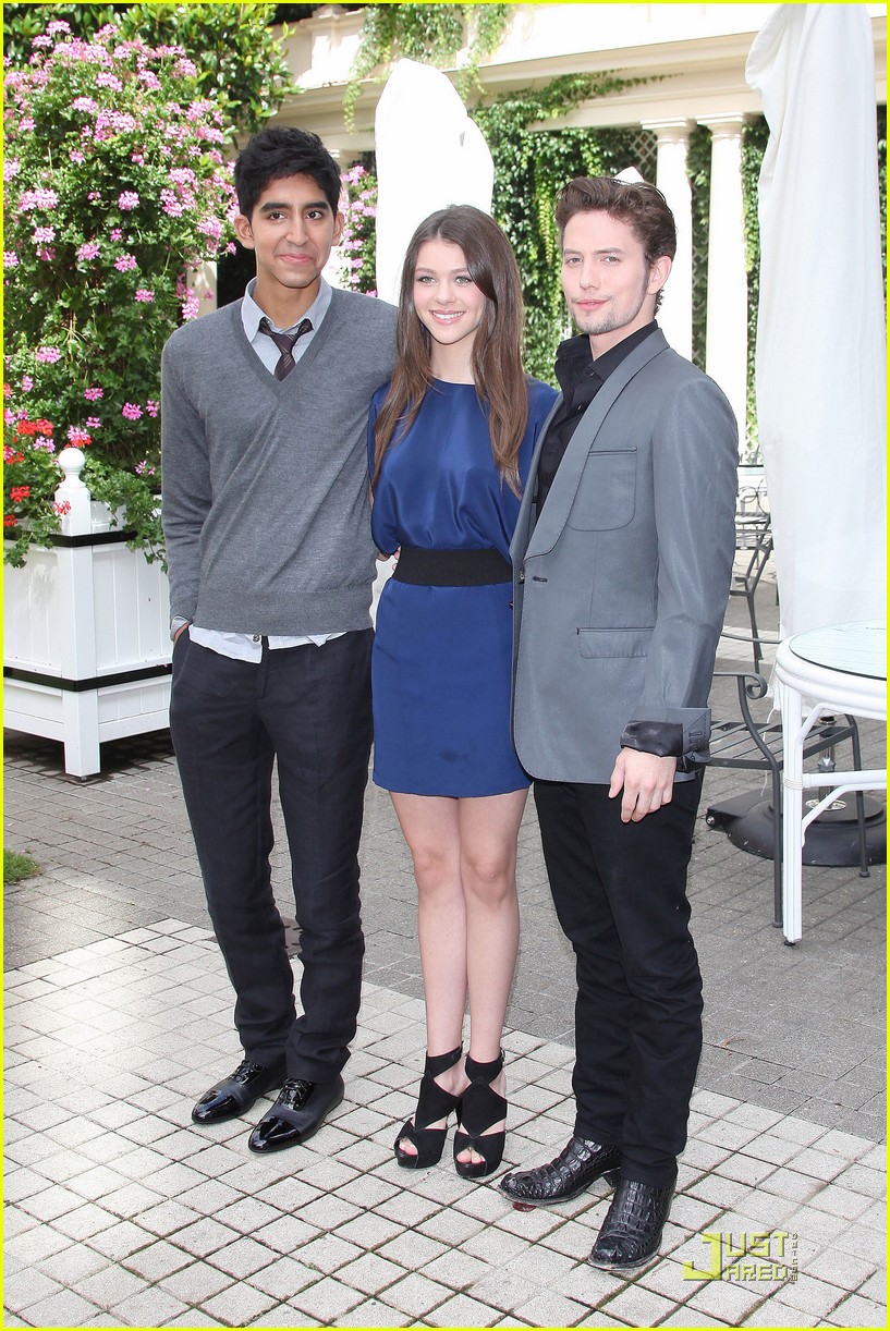 Dev Patel: 'Airbender' Paris Photocall: Photo 4339329 | Dev Patel ...