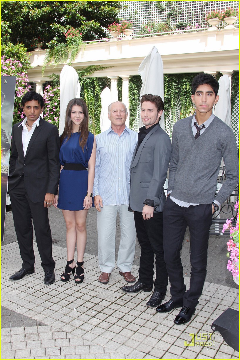 Dev Patel: 'Airbender' Paris Photocall: Photo 4339334 | Dev Patel ...