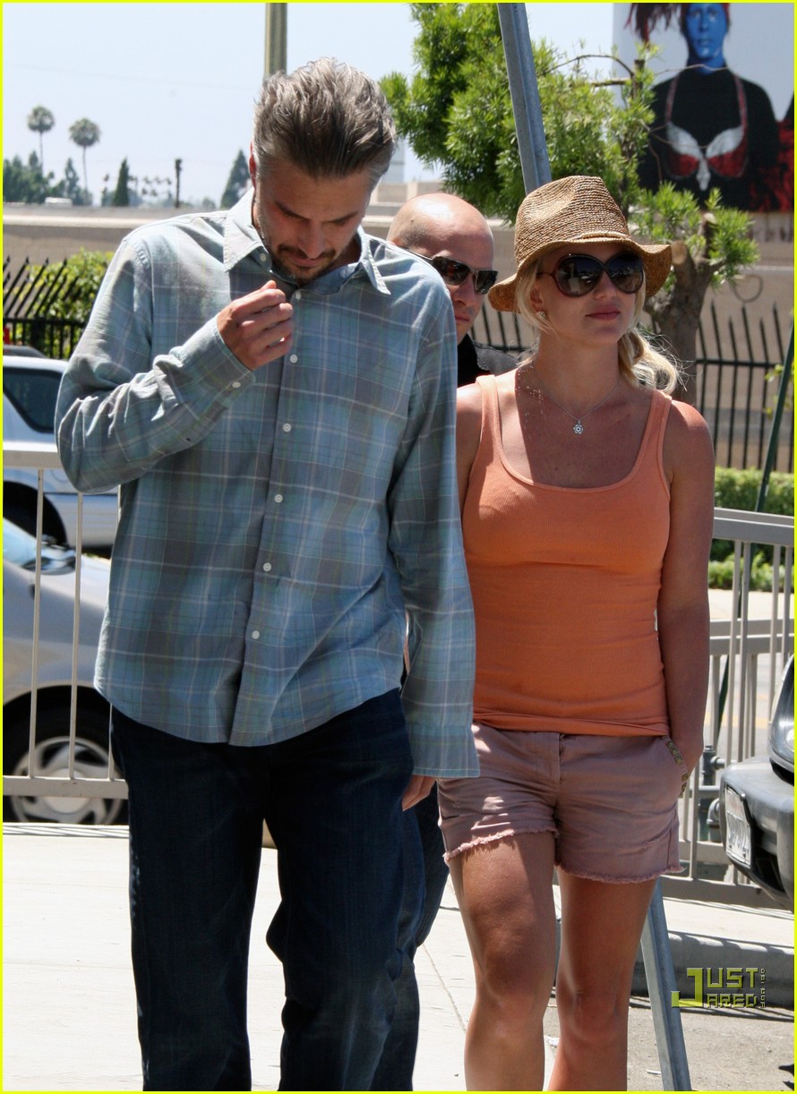 Britney Spears: Starbucks Stop!: Photo 2468568 | Britney Spears, Jason ...