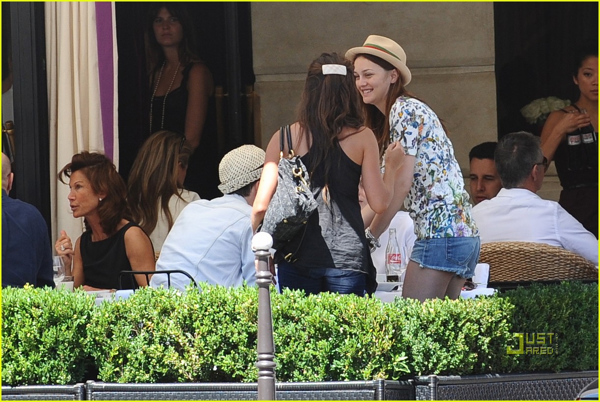 Leighton Meester & Jessica Stam: Celine Shoppers: Photo 2463609 ...