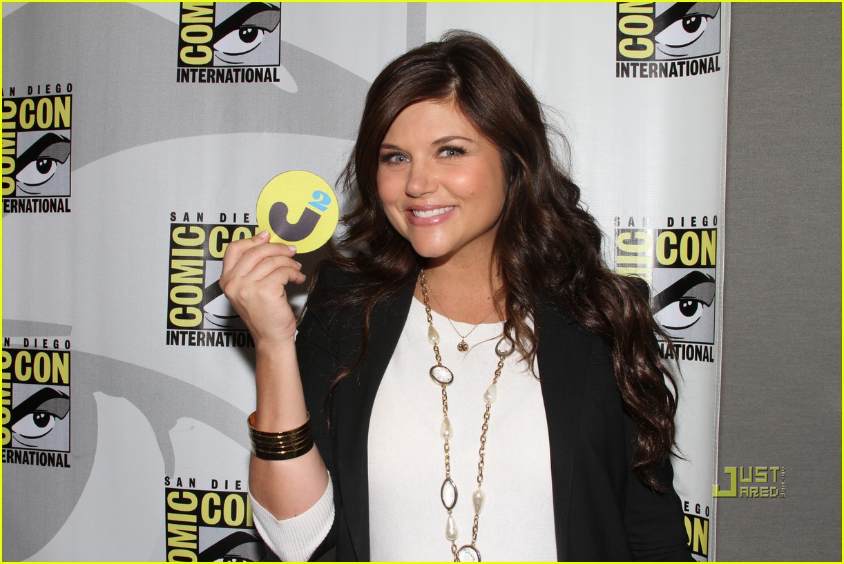 Tiffani Thiessen Talks 'White Collar' at Comic-Con - EXCLUSIVE: Photo ...