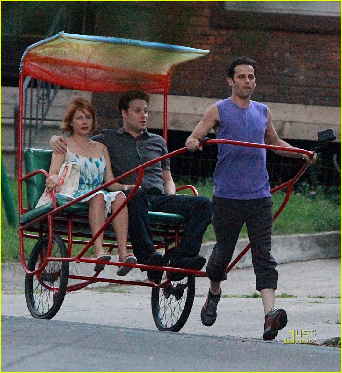 Michelle Williams & Seth Rogen: Rickshaw Ride!: Photo 2466578 ...