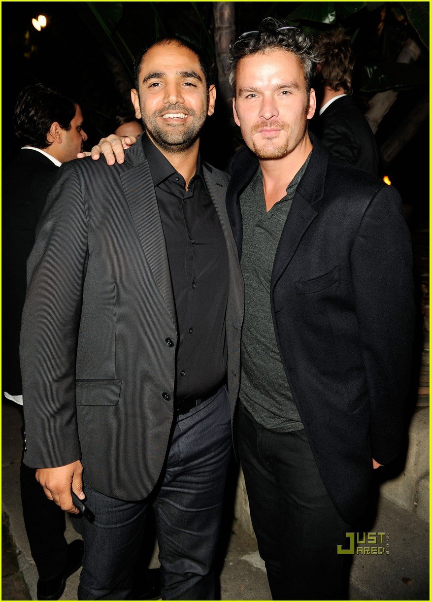 Dave Annable & Odette Yustman Give Love with Balthazar Getty: Photo ...