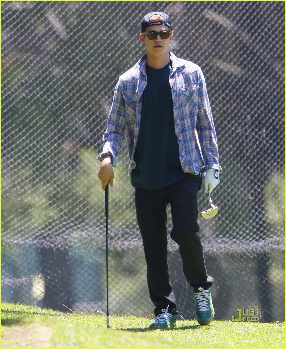Hayden Christensen: Golf Course Run!: Photo 2471146 | Hayden ...