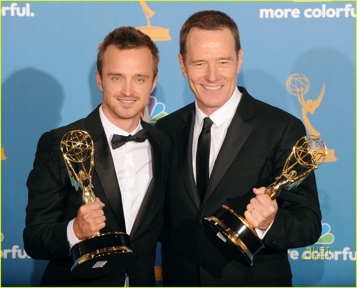 Aaron Paul & Bryan Cranston - Emmys 2010 Red Carpet: Photo 2476354 ...