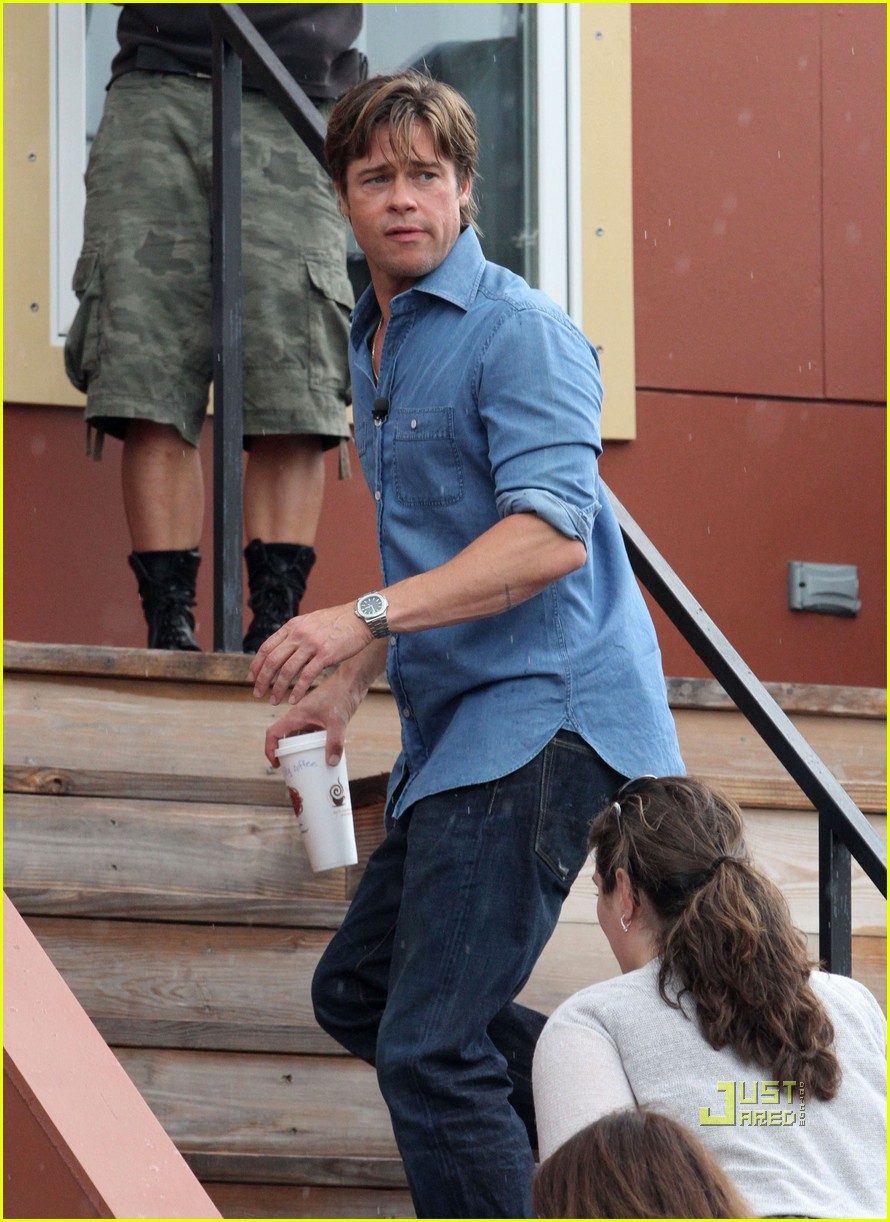 Brad Pitt Makes It Right in New Orleans: Photo 2475756 | Brad Pitt ...
