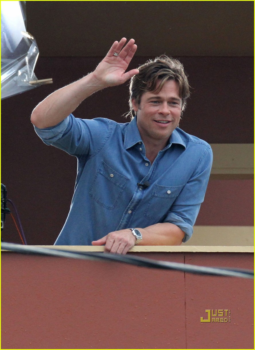 Brad Pitt Makes It Right in New Orleans: Photo 2475759 | Brad Pitt ...