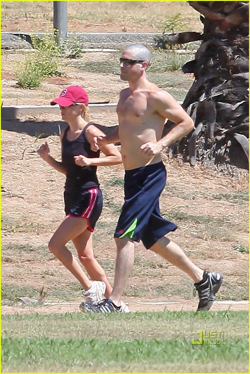 Shirtless Jim Toth Takes Reese Jogging: Photo 2470888 | Jim Toth, Reese ...