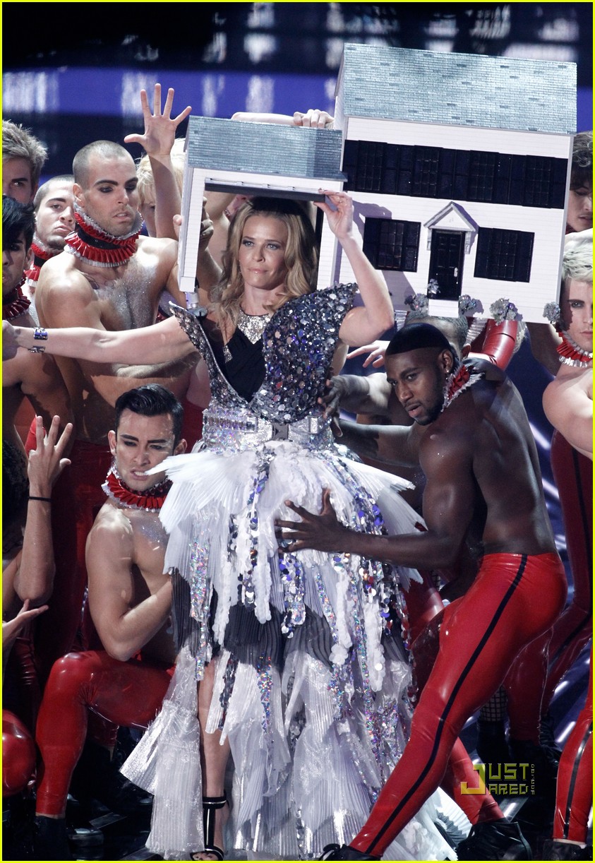 Chelsea Handler Hosts VMAs -- How Did She Do?: Photo 2479781 | 2010 MTV ...
