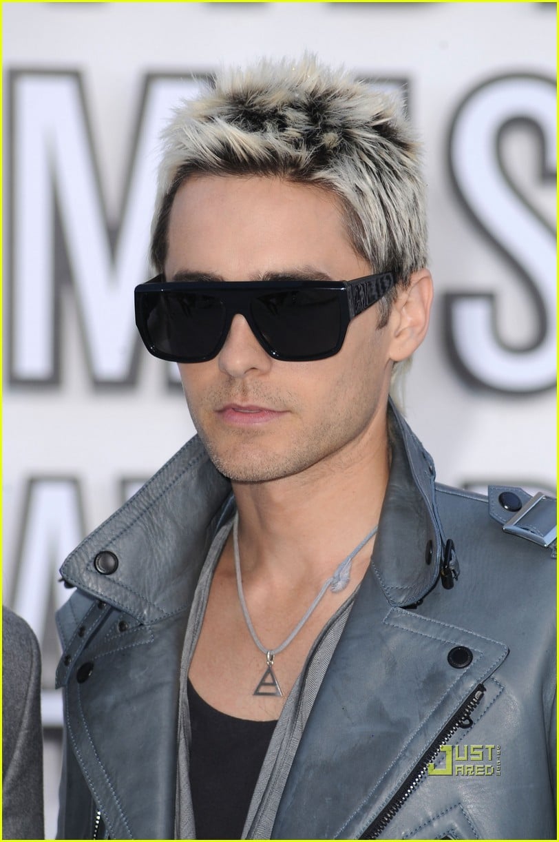 Jared Leto: VMAs Win for Best Rock Video!: Photo 2479600 | 2010 MTV ...