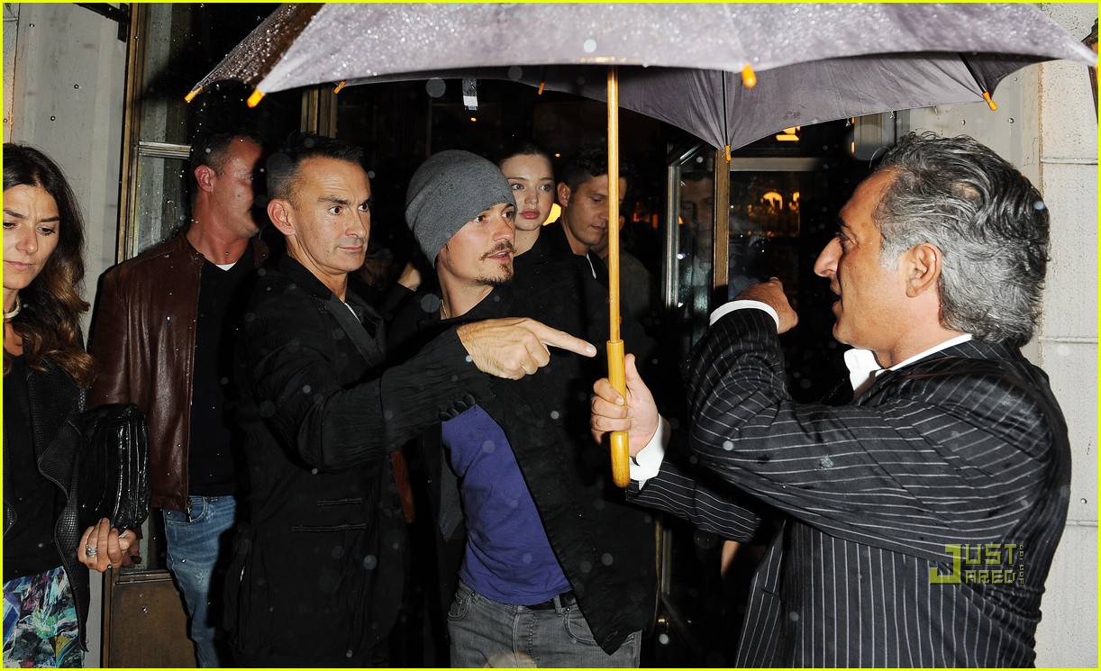 Orlando Bloom & Miranda Kerr: Rain Date!: Photo 2482618 | Miranda Kerr ...