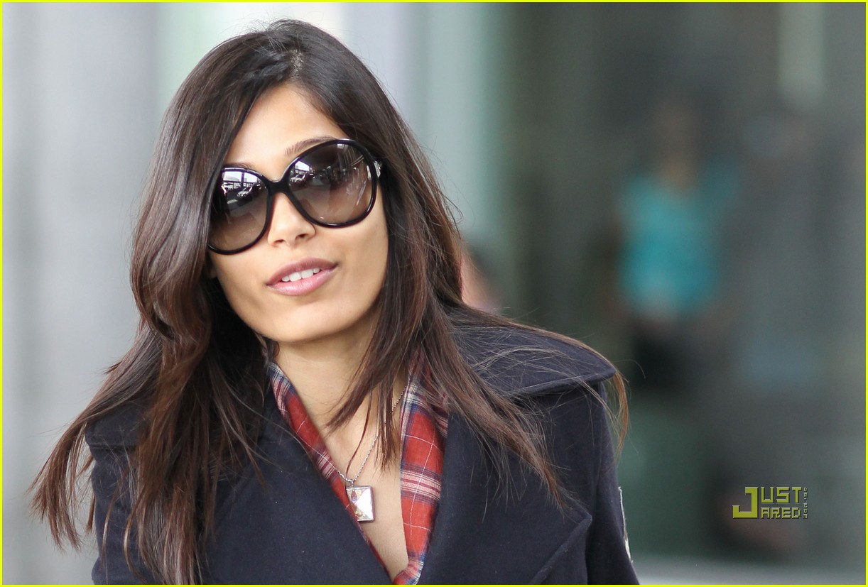 Freida Pinto: Toronto Film Festival Fun!: Photo 2479537 | Freida Pinto ...