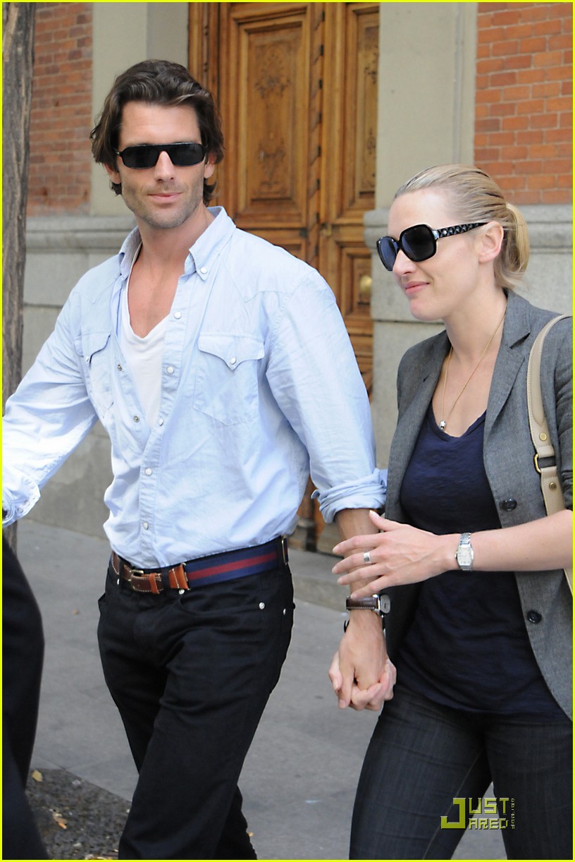 Kate Winslet & Louis Dowler Hold Hands: Photo 2482009 | Kate Winslet ...