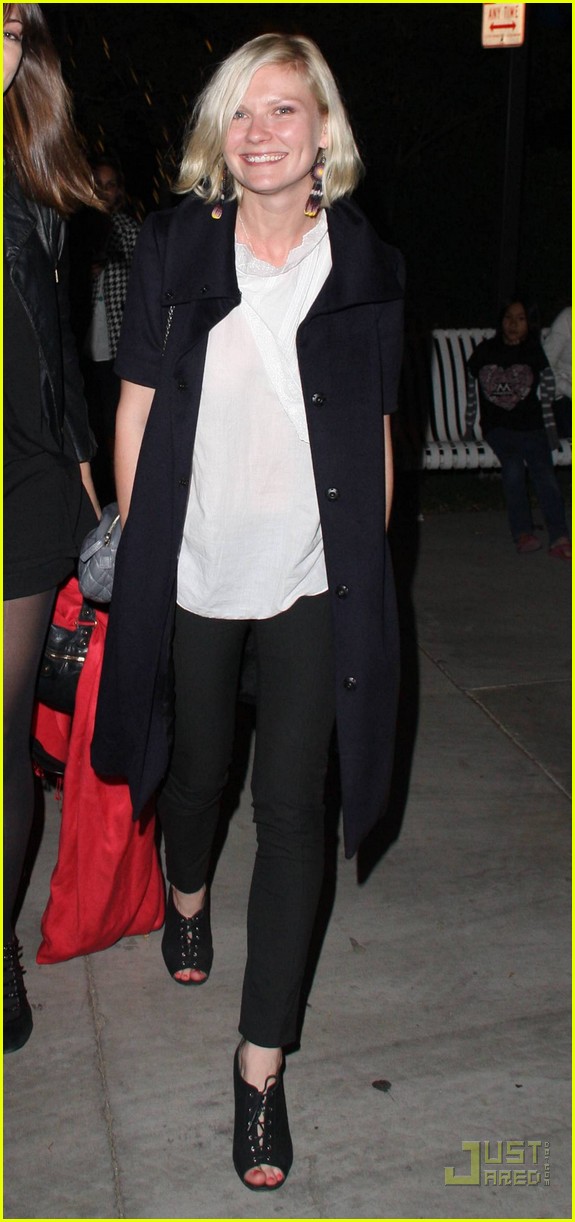 Kirsten Dunst & Jason Boesel: Maroon 5 Match: Photo 2486006 | Jason ...