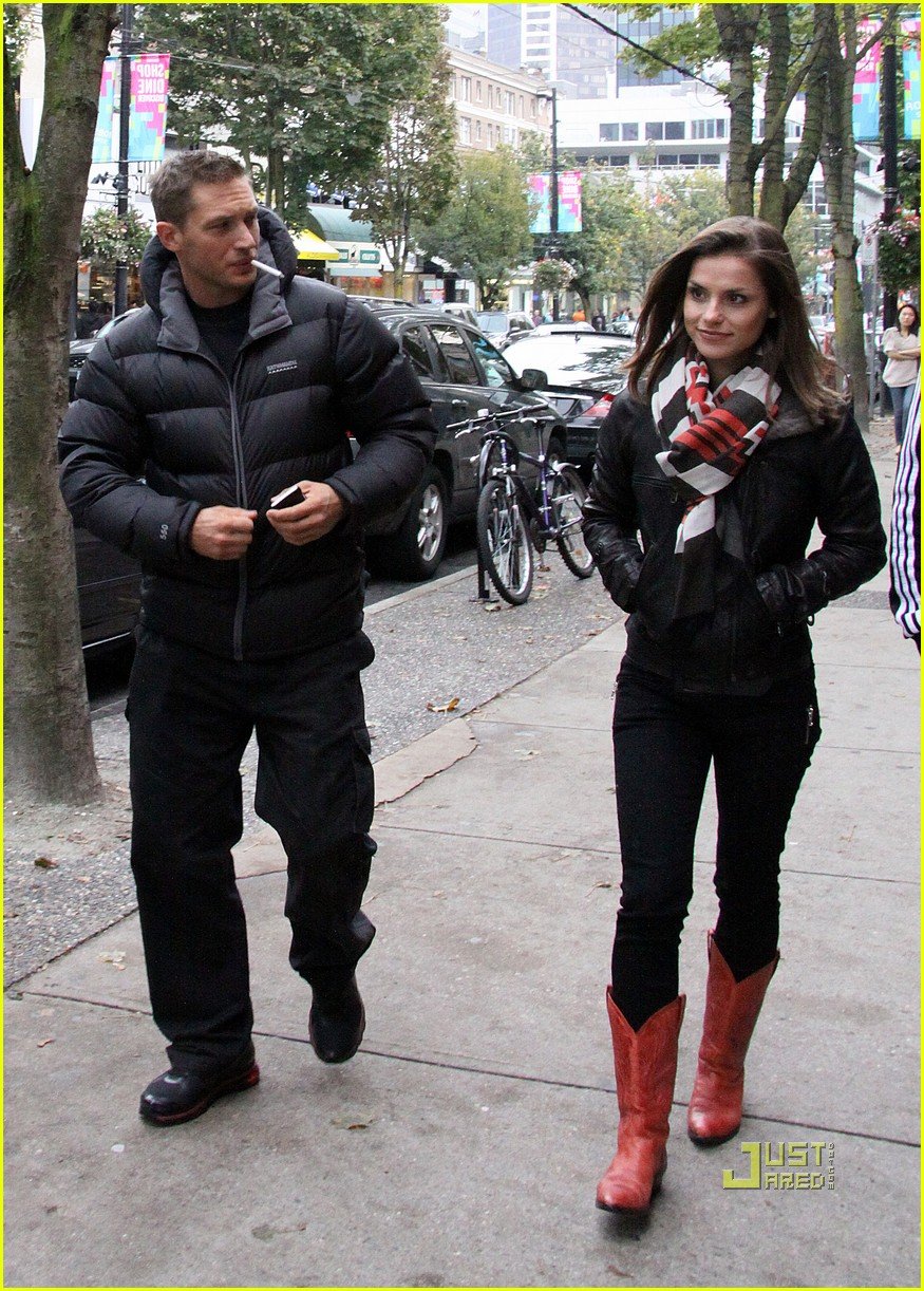 Tom Hardy & Charlotte Riley: Robson Street Stroll: Photo 2484712 ...