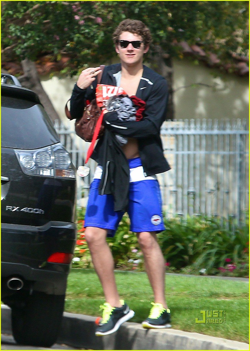 Jennifer Love Hewitt & Alex Beh: Marathon Mates: Photo 2490020 | Alex ...