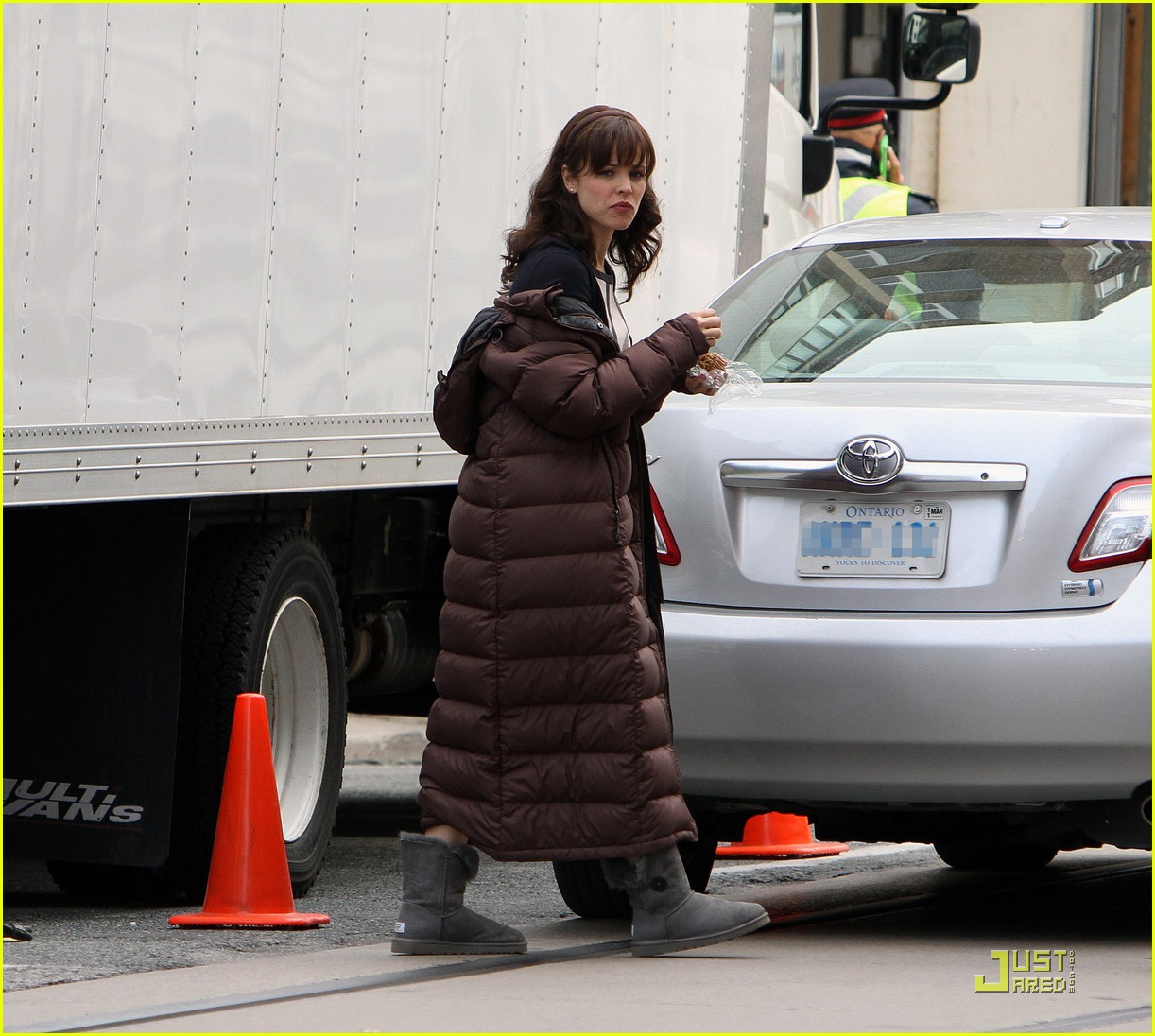 Photo: rachel mcadams bundles up 06 | Photo 2485458 | Just Jared ...