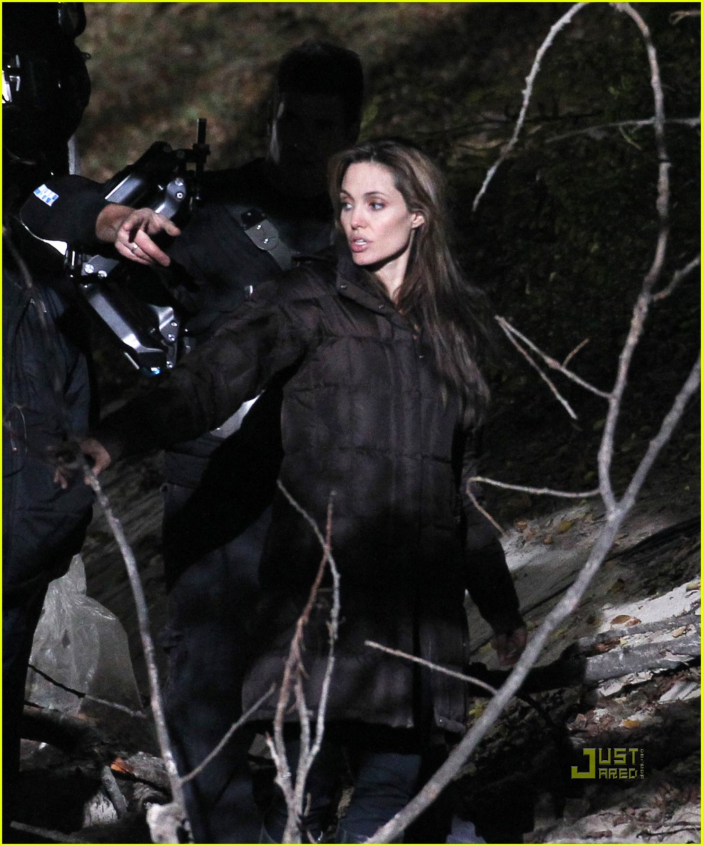 Angelina Jolie: Kiss Behind the Camera with Brad Pitt!: Photo 2488087 ...