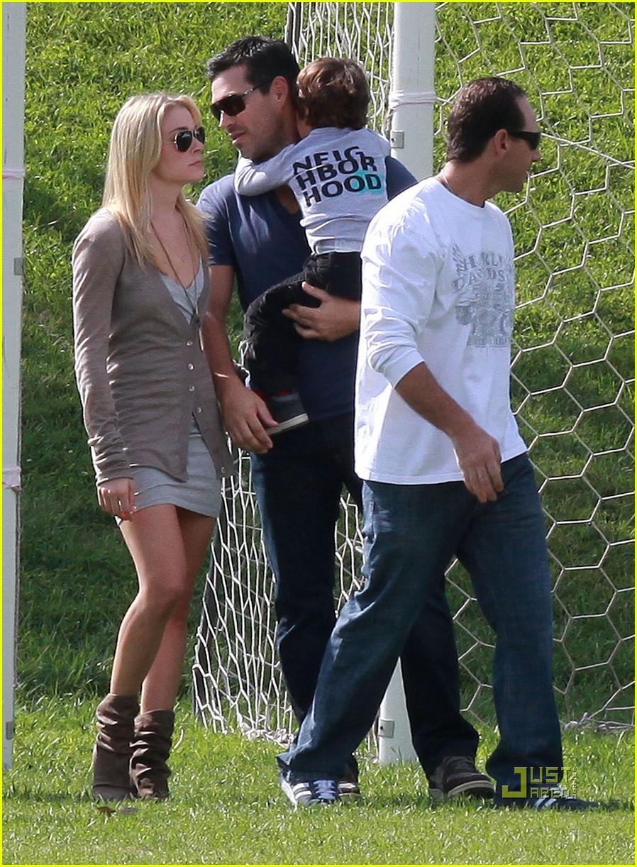 LeAnn Rimes: Silly Pictures for Soccer Team Shoot!: Photo 2489953 ...