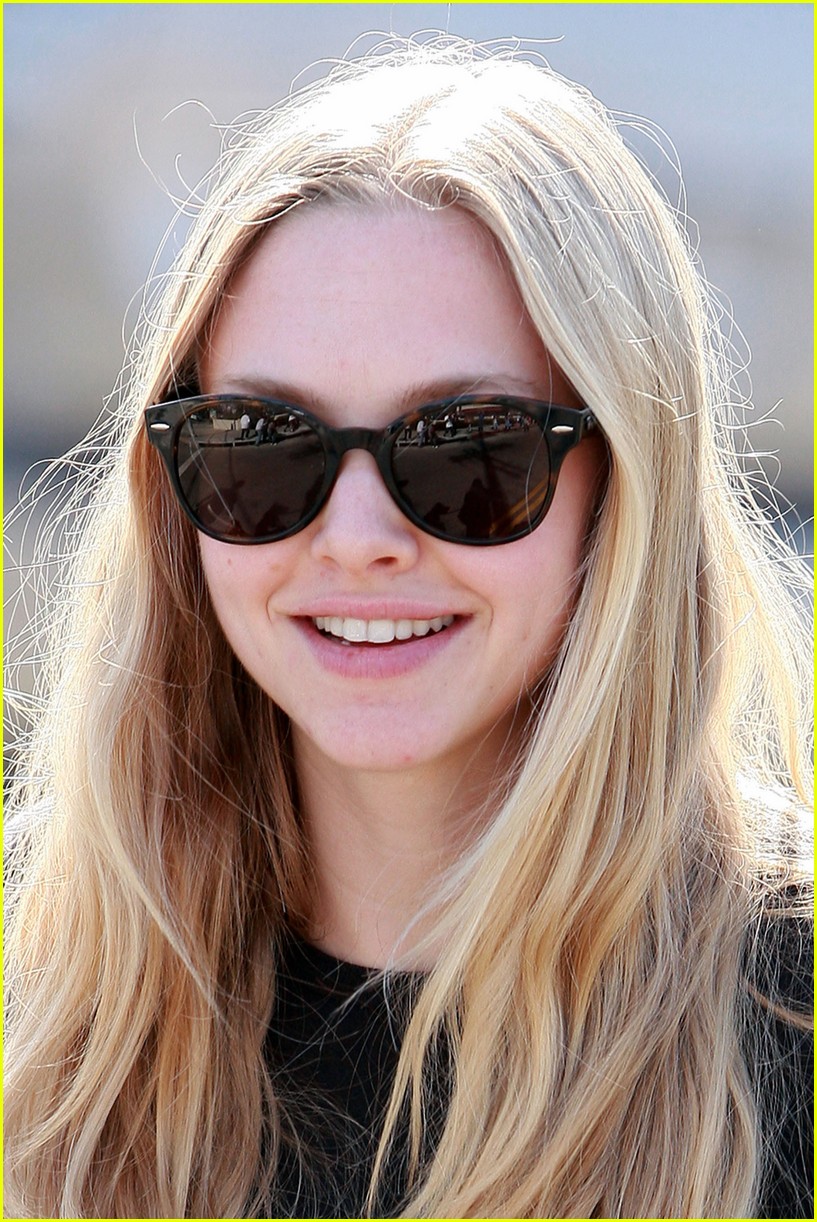 Amanda Seyfried: Los Feliz Frolic!: Photo 2485680 | Amanda Seyfried ...