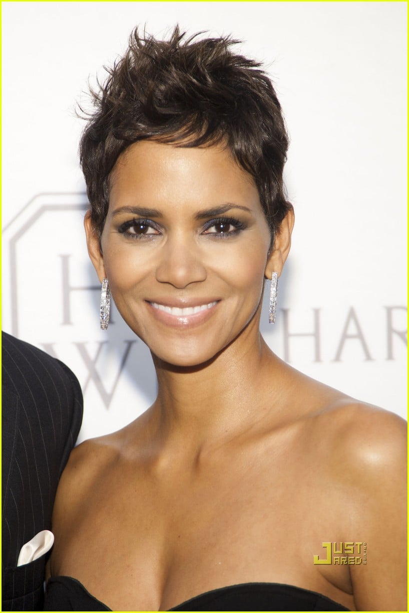 Halle Berry: Harry Winston Winning in Black: Photo 2496136 | Halle ...
