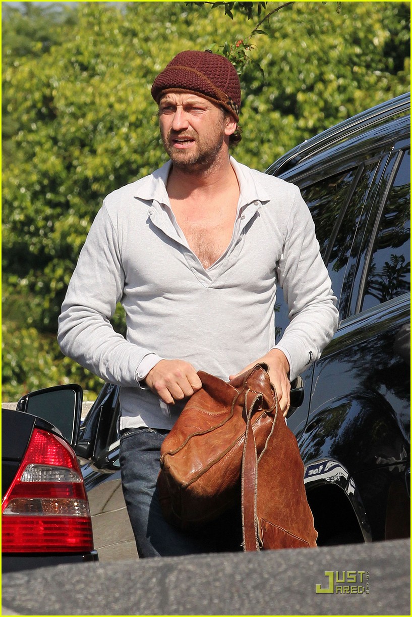 Gerard Butler: Business in Beverly Hills: Photo 2496334 | Gerard Butler ...