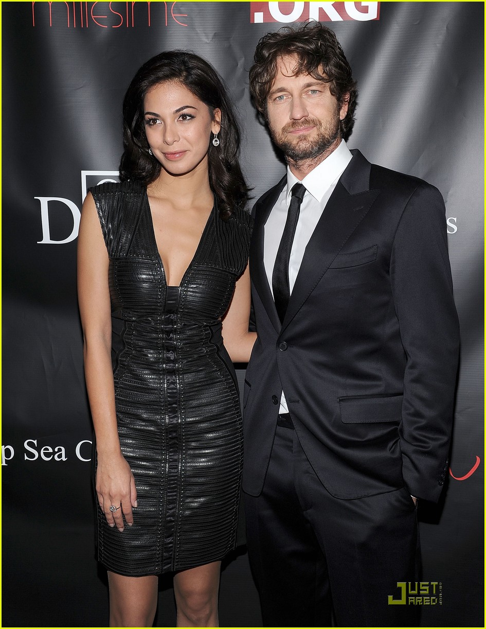 Gerard Butler & Adrien Brody: 'Let's Build A School For Haiti!': Photo ...